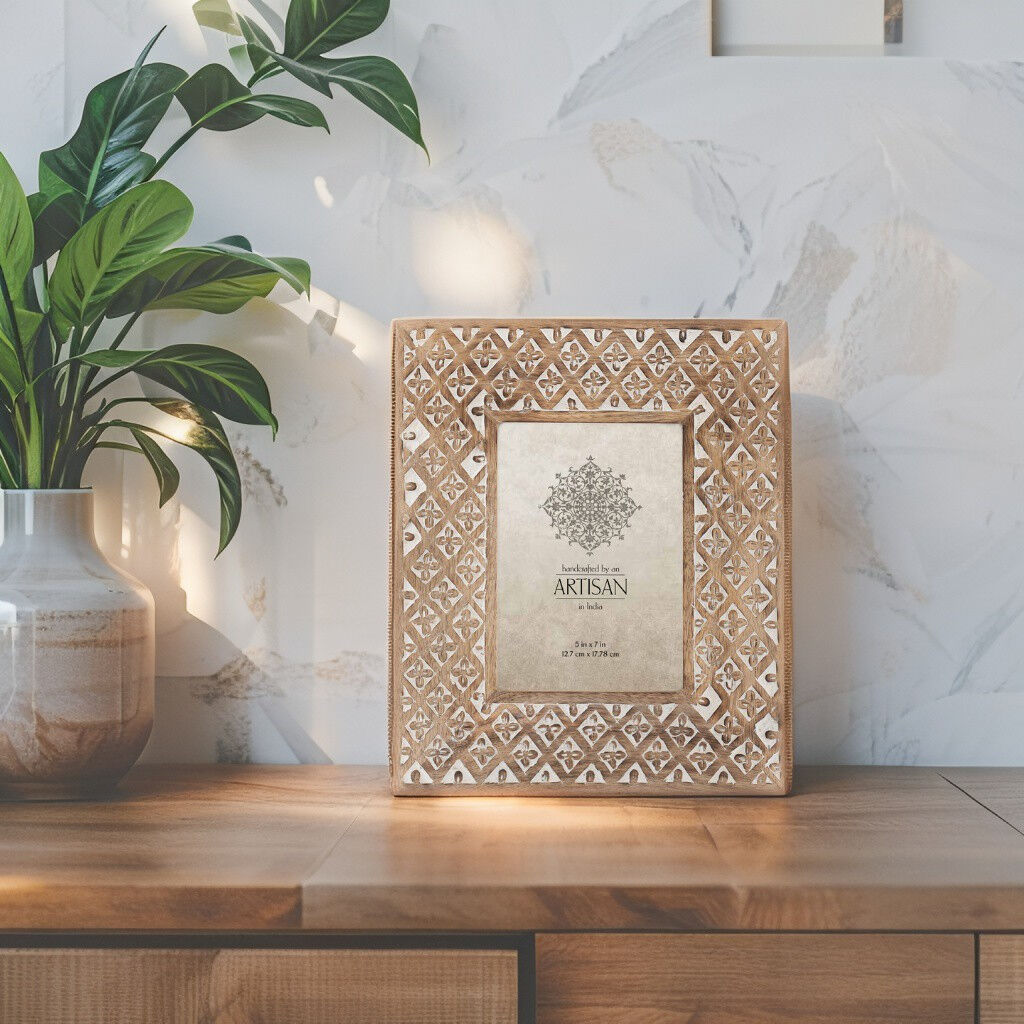 Willow & Silk Handmade 29cm Wooden 'Diamond Flower' Photo Frame